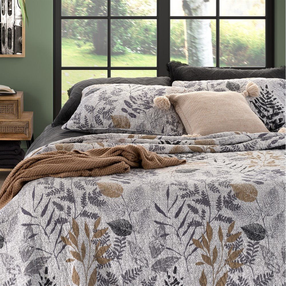 Lena Quilt w/Shams – The Cutter's Edge